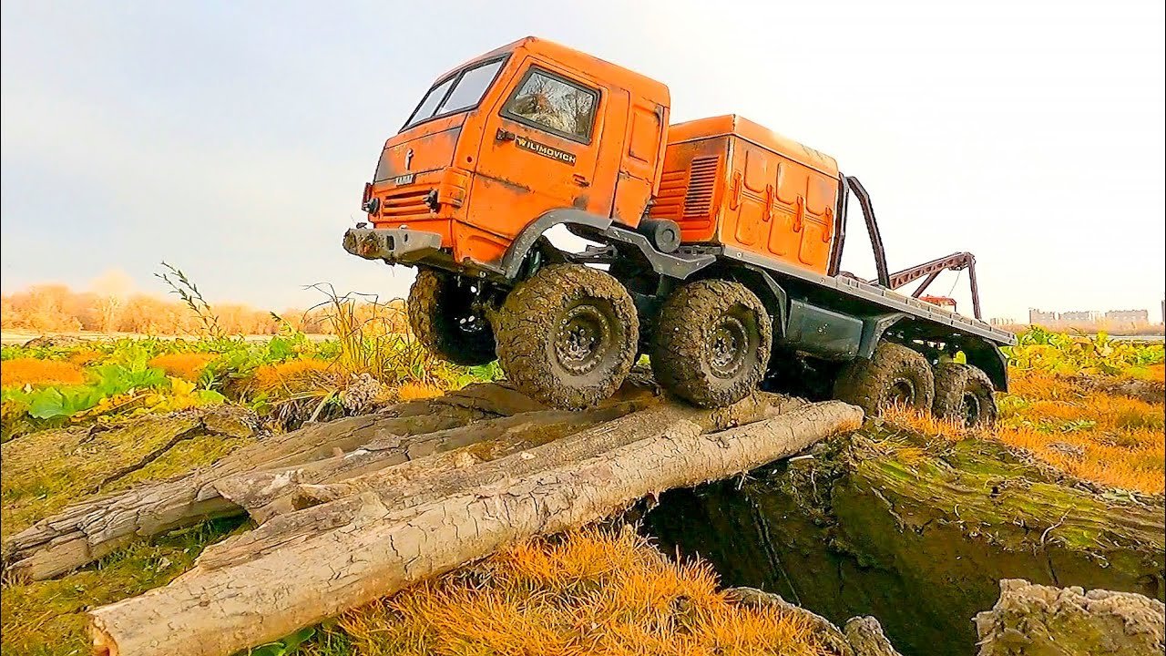 RC TRUCKS Stuck In MUD – Rescue WINCH And Deep River Crossing Kamaz 8x8 ...