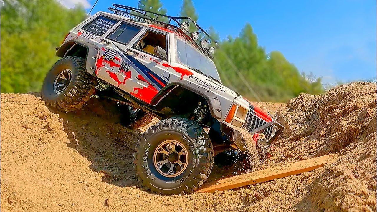 🚙 RC Jeep Cherokee Takes On The Impossible Sand Adventure! 🏜️