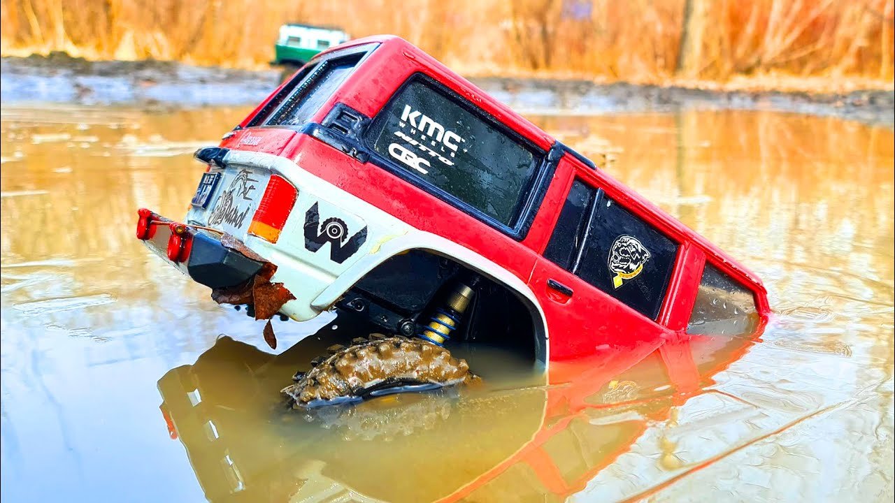 RC Nissan Patrol FALLS THROUGH Thin Ice! 🧊 Epic Jeep Winch Rescue! 💥 ...